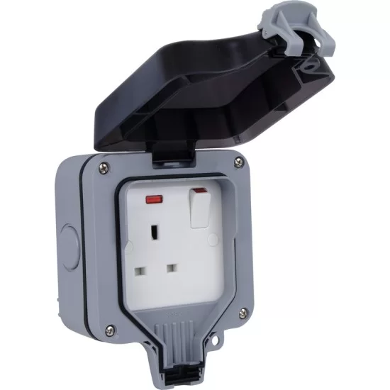 Art Deco Emporium | BG IP66 13A Switched Socket 1 Gang